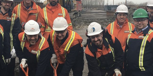 À PROPOS
